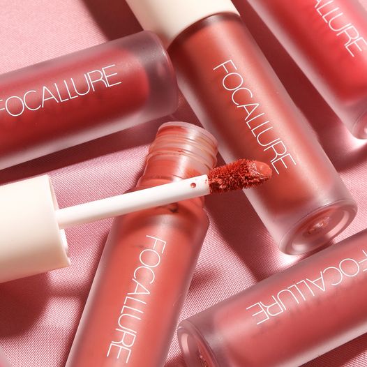 LIPS – HALO BEAUTY